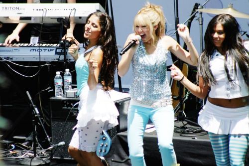 12 Of The Most Well-Known Famous People From Tennessee