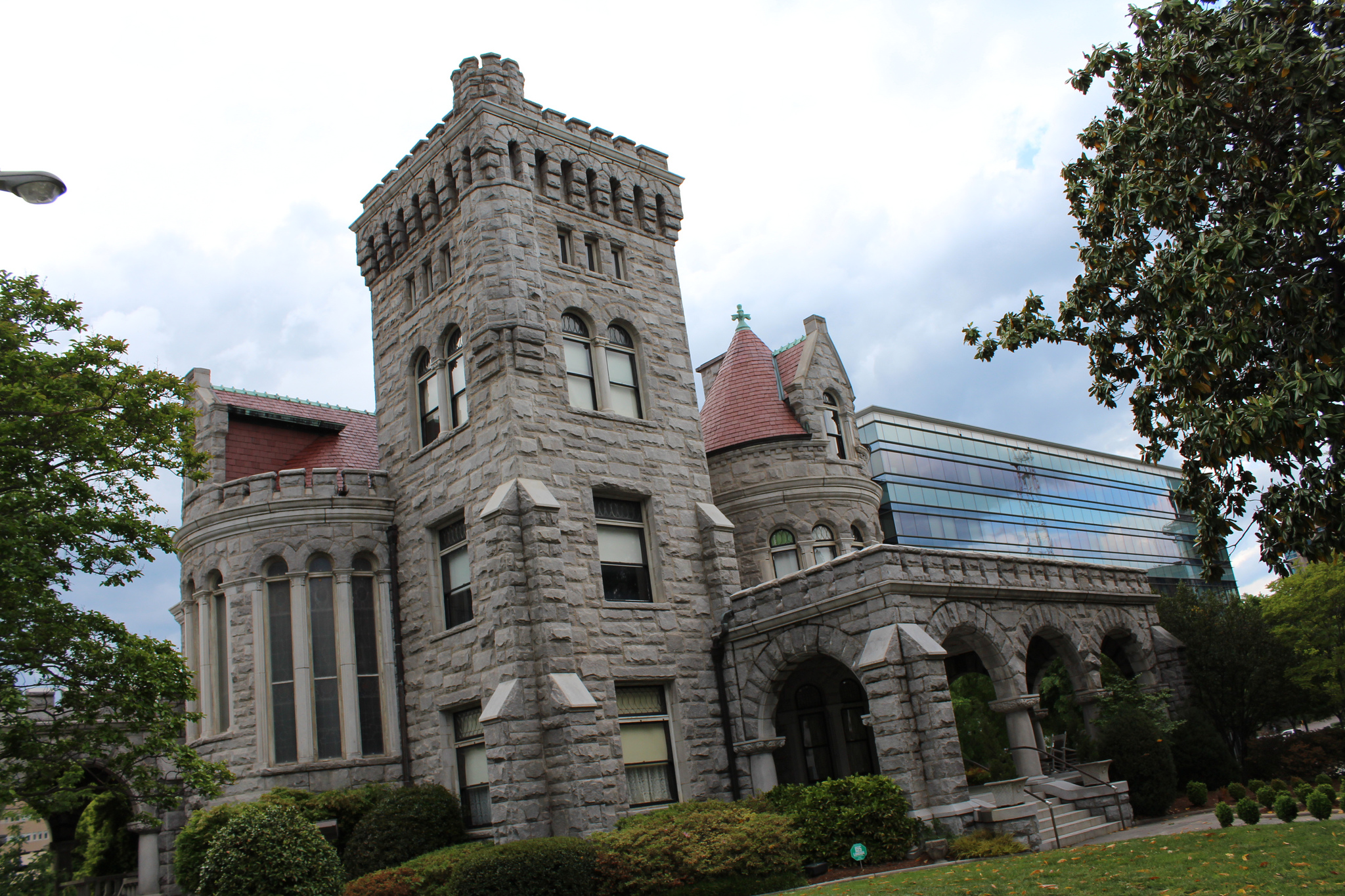 Most People Don’t Know These 7 Epic Castles Are Hiding Right Here In ...