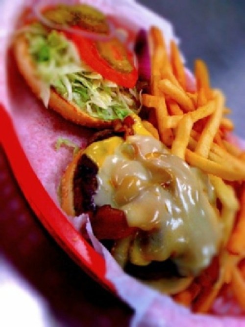 Best Burgers Near Me: 10 Mouthwatering Alabama Burger Spots