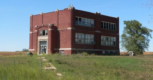 15 Eerily Beautiful Abandoned Places In Nebraska