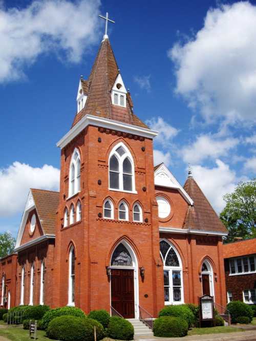16 Stunning Churches in Mississippi That Will Take Your Breath Away
