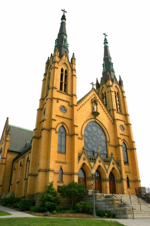 16 Stunning Examples Of Beautiful Architecture In Virginia