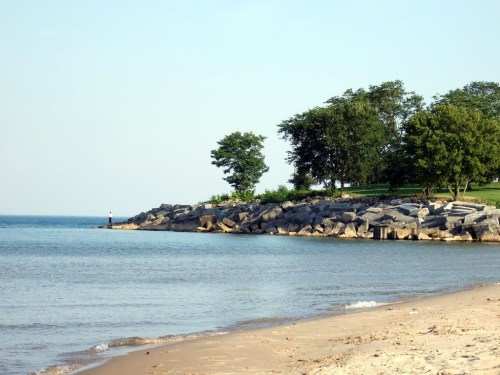 9 Gorgeous Beaches in Illinois to Visit This Summer