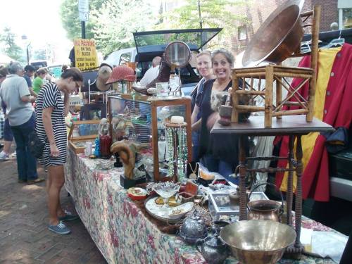 Go Shopping At The 8 Best Flea Markets In Pennsylvania
