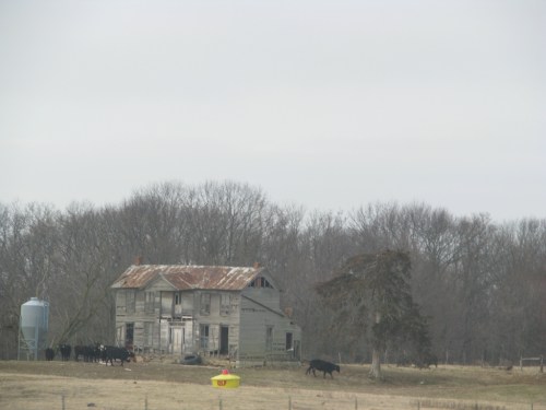 17 Photos of Abandoned Places in Missouri Nature is Reclaiming