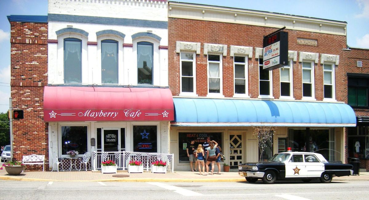 11 MORE Unique Restaurants In Indiana