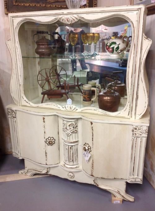9 Best Antique Stores In Alabama Where You'll Find Hidden Treasures