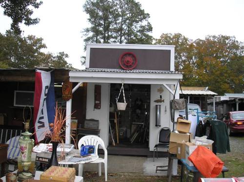 12 Best Flea Markets In Virginia Where You'll Find Awesome Stuff