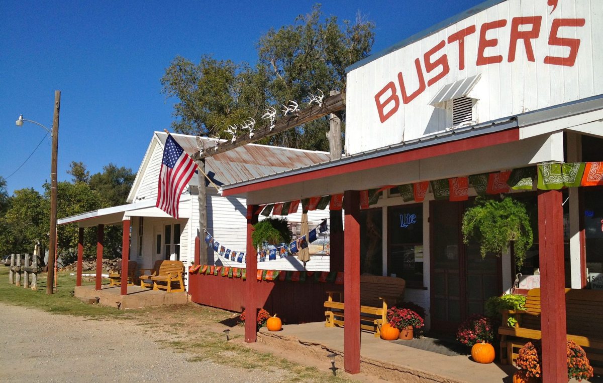 8 Best Steakhouses In Kansas For a Juicy Steak