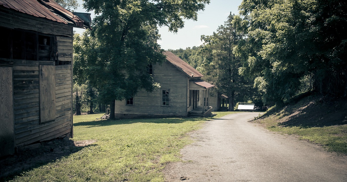 11 Ghost Towns In North Carolina And Their Eerie Stories