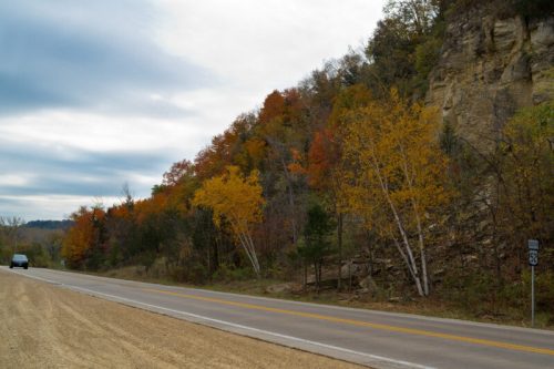 Top 10 Scenic Country Roads in Iowa for a Picturesque Drive