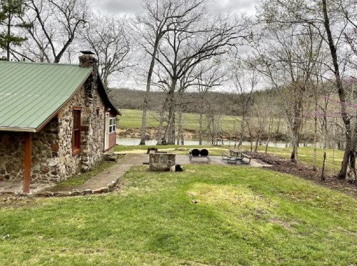 Best Cabins In Missouri: 16 Cozy Rentals For Every Budget