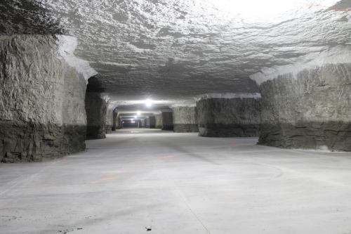 Check Out The Interesting And Odd Subtropolis Caves In Missouri