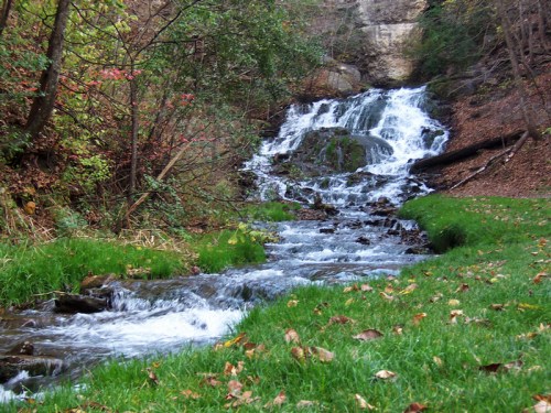 The Best Waterfall Road Trip In Iowa Takes You To Eight Cascades