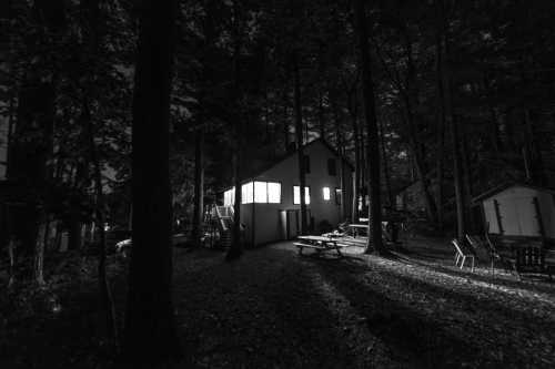 Haunted Houses In Maine: 12 Of The Creepiest