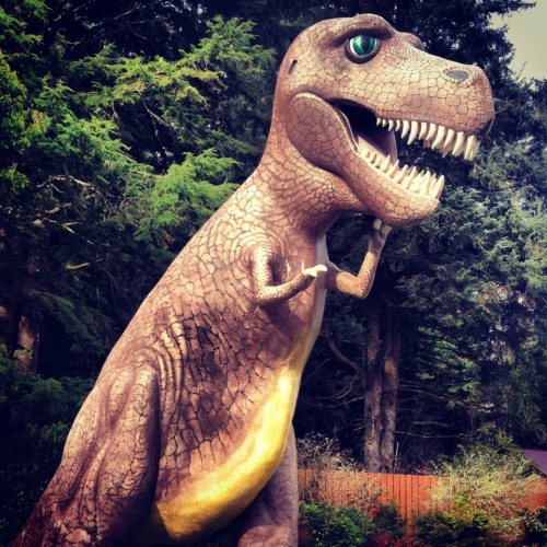 This Dinosaur Theme Park In Oregon Is A Prehistoric Adventure
