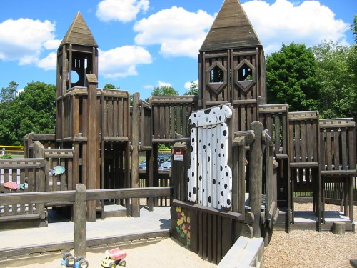 Visit The 9 Best Playgrounds In Massachusetts For Some Family Fun