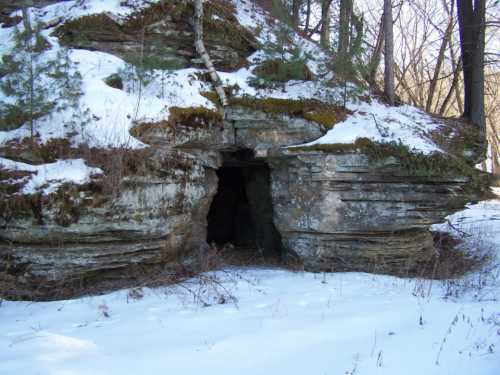 Creepy, Abandoned Wisconsin Dells Amusement Park: Fort Dells
