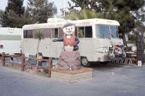 13 Vintage Photos Of SoCal In The 1970s