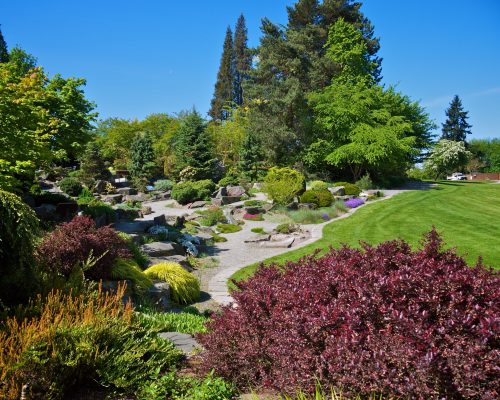 11 Best Gardens In Washington State To Visit This Spring