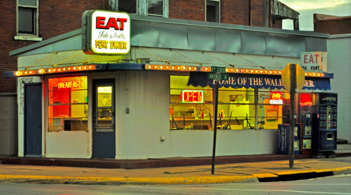 The Ultimate Iowa Restaurant Bucket List For Foodies To Check Out
