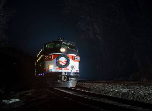 Here Are 10 Scenic Train Rides In Connecticut You Must Take