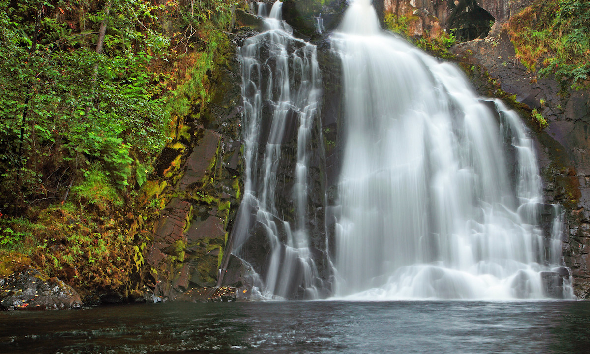 8 Best Swimming Holes In Oregon