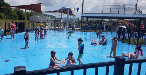 8 Best Waterparks Around New Orleans For Summer Swimming