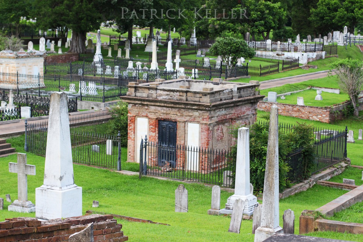 11 Mississippi Cemeteries That Are Both Eerie And Beautiful