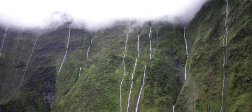 The Weeping Wall In Hawaii Is A Majestic Sight