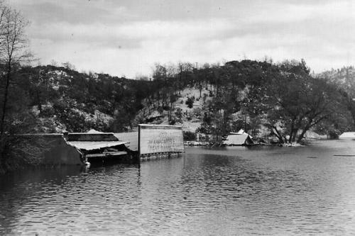 Butler, Tennessee Is An Underwater Ghost Town