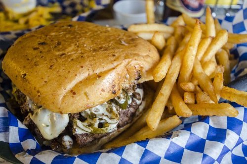 10 Restaurant: Best Burgers In Mississippi
