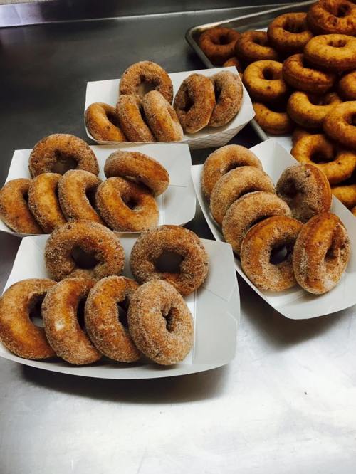Here Are The Best New Hampshire Apple Cider Donuts