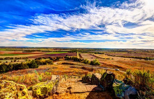 Take This Gorgeous Fall Foliage Road Trip In Kansas