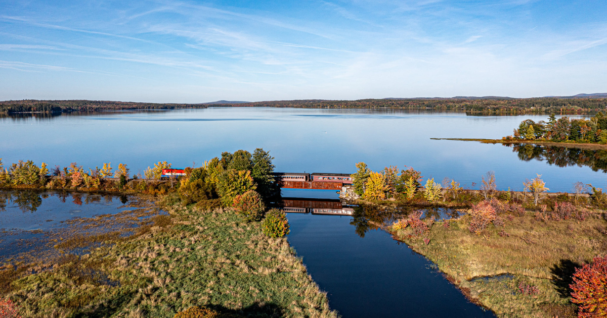 Take This Fall Foliage Train Ride Through Maine For A One-Of-A-Kind ...
