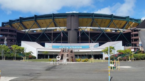 Best Flea Market In Hawaii: The Aloha Stadium Swamp Meet