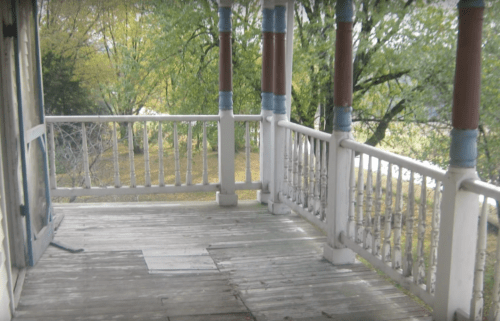 The Haunted Maple Hill Mansion In Iowa Is Truly Terrifying
