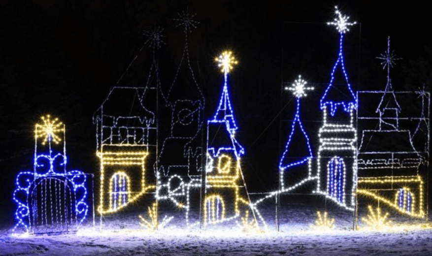 Visit 10 Of The Best Displays Of Christmas Lights In Iowa