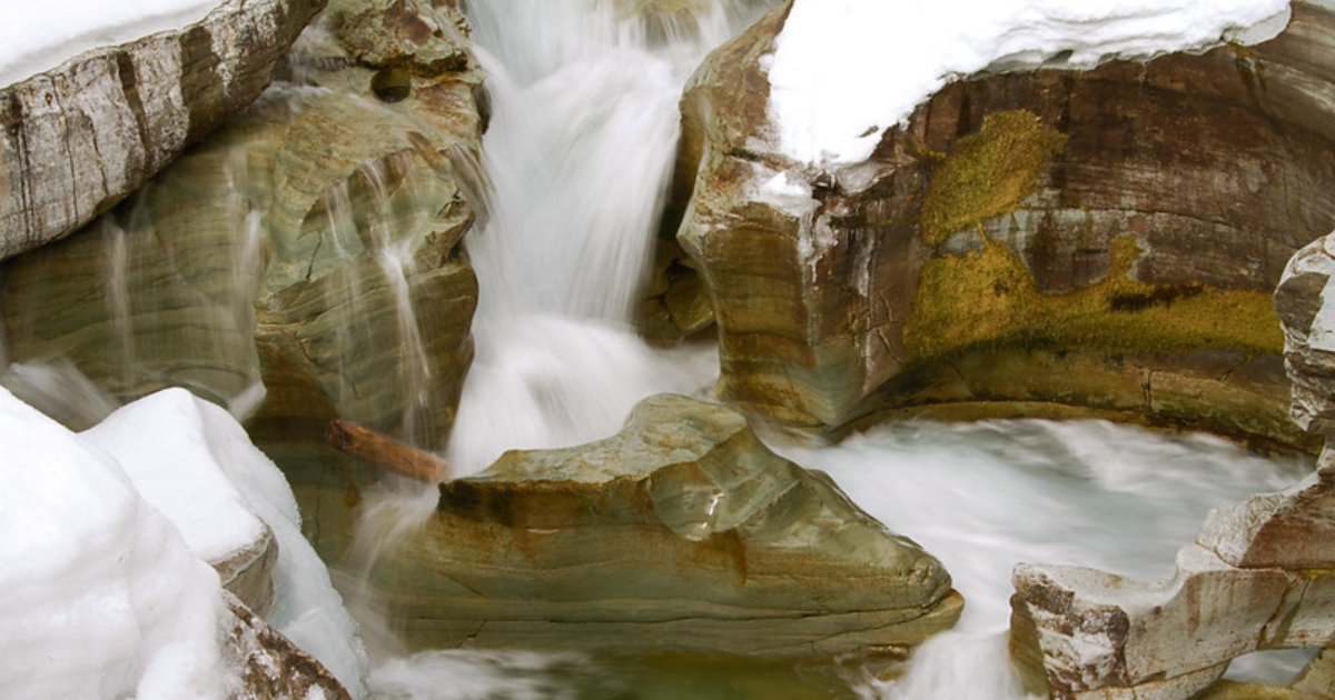Must-Visit Destinations: 7 Frozen Waterfalls in Montana