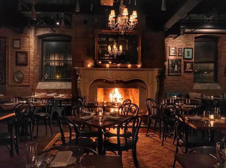 21 Of The Most Romantic Restaurants In Illinois