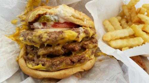 15 Best Burgers In Illinois: The Ultimate Burger Bucket List