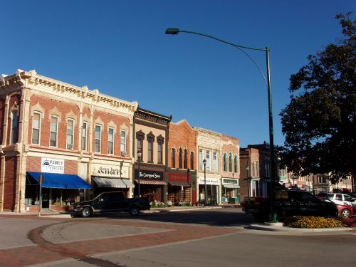 11 Small Towns In Rural Iowa That Are Downright Delightful