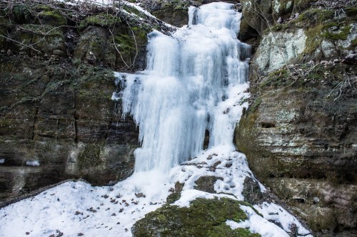 10 Beautiful Frozen Waterfalls to Visit This Winter in Wisconsin