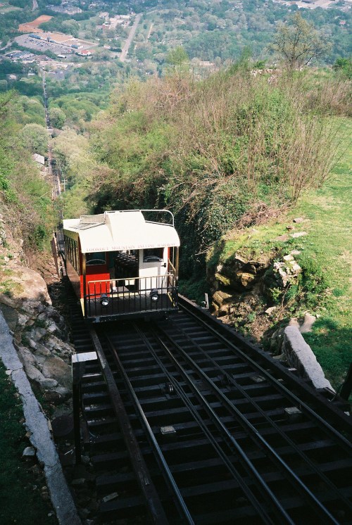 5 Fun And Historic Train Rides In Tennessee