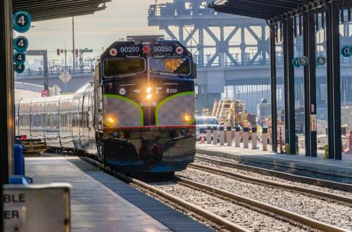 5 Amazingly Scenic Day Train Trips in Washington State