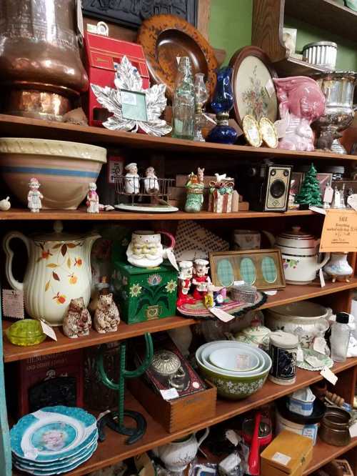 Granny's Attic Is A Massive Antique Mall In Southern California
