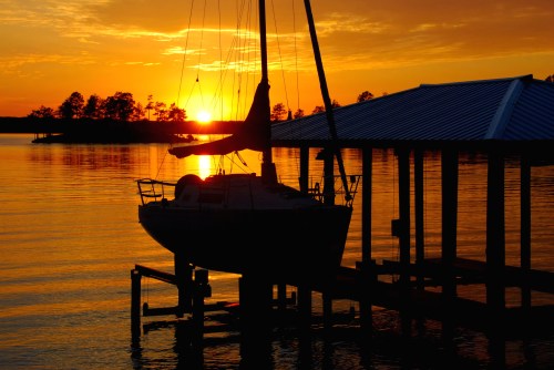 9 Beautiful Lake Towns In Alabama
