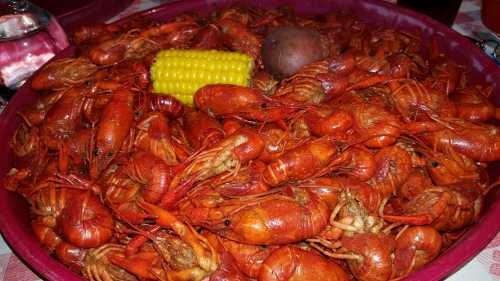 The 12 Best Restaurants To Get Boiled Crawfish In Louisiana