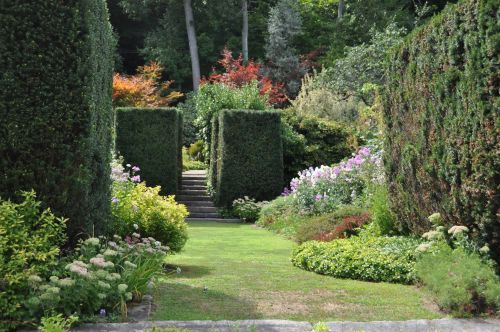 Hollister House Garden: A Lush, 18th Century Oasis In Connecticut