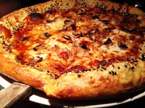 These 10 Restaurants Dish Up Of The Best Pizza In Michigan